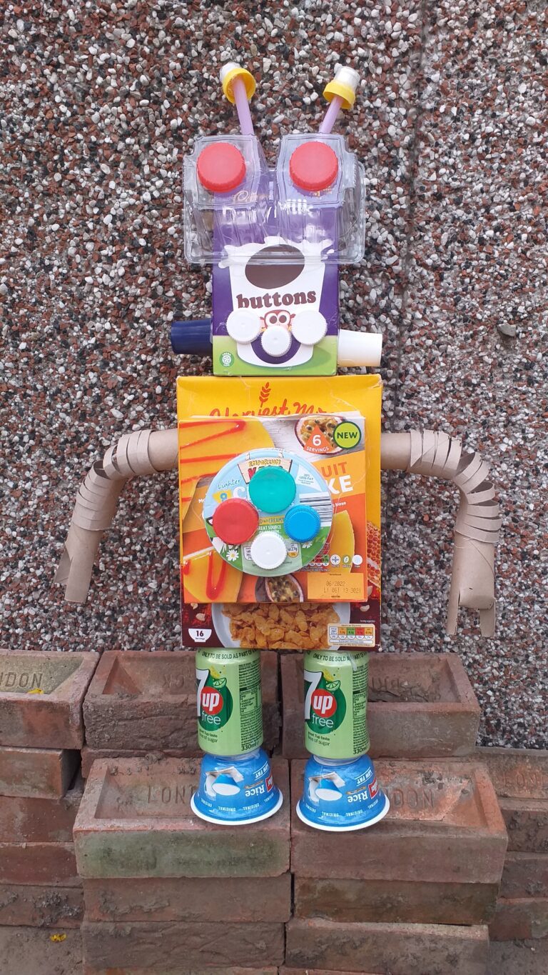RECYCLED ROBOT FOR KIDS! | Crazee Kids Art