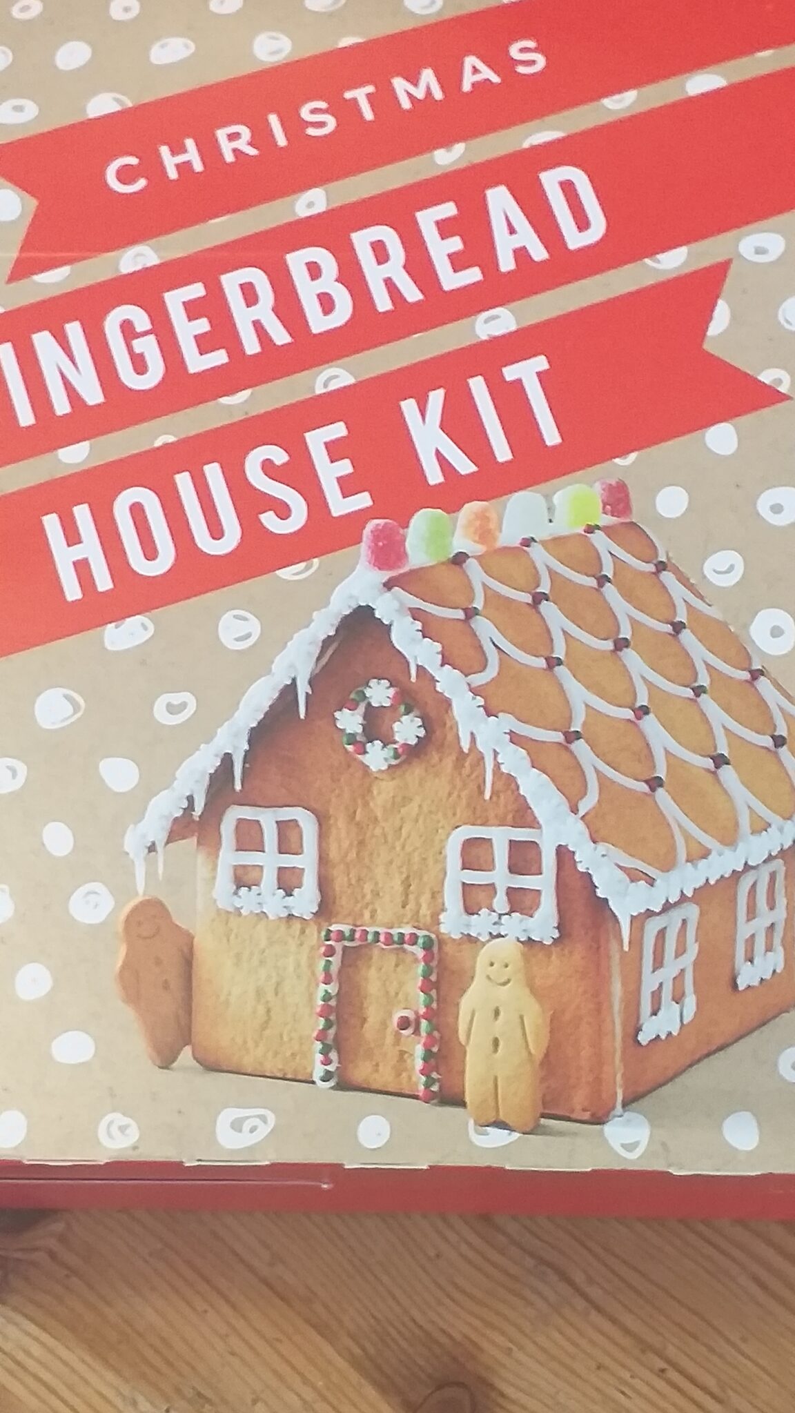 CARDBOARD BOX GINGERBREAD HOUSE! | Crazee Kids Art