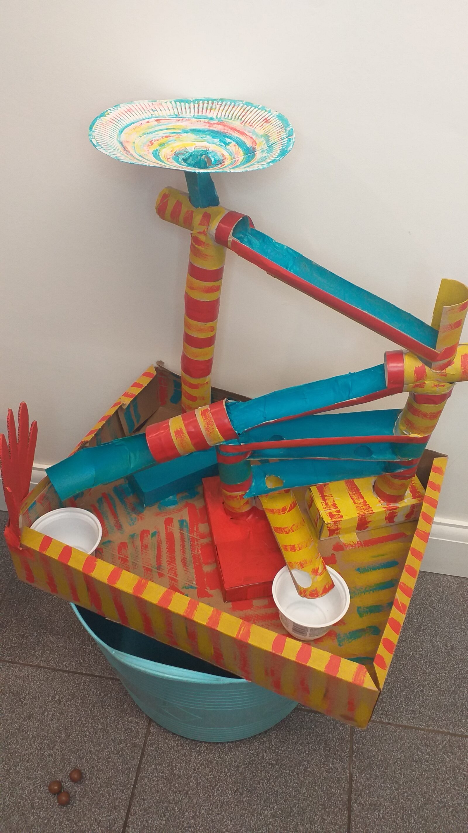 MAKE A MARBLE RUN! | Crazee Kids Art