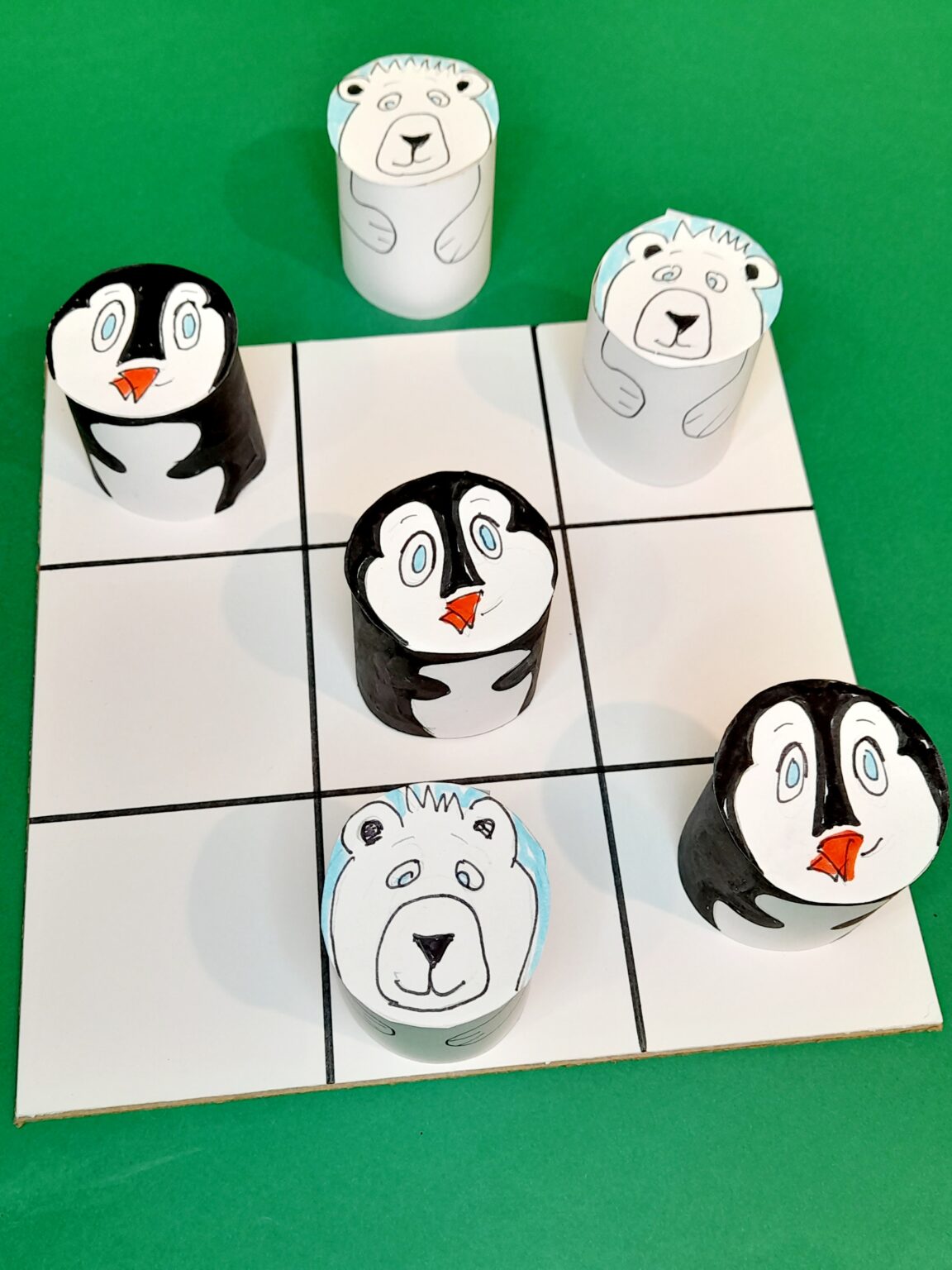 KIDS TIK TAC TOE GAME! | Crazee Kids Art
