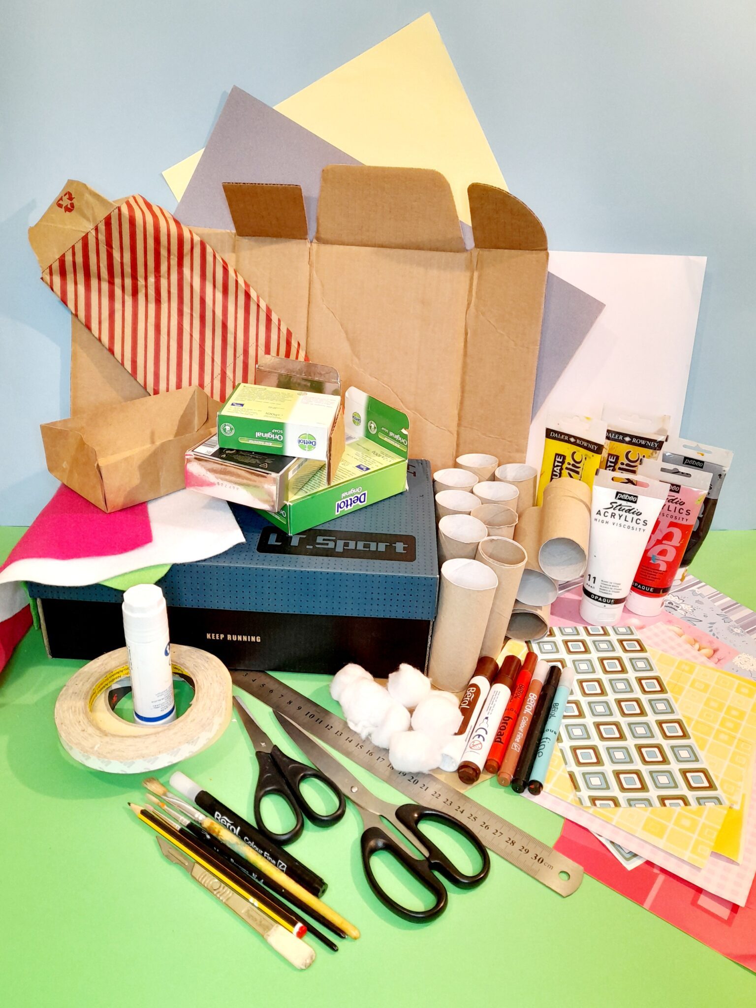 SHOEBOX STORIES! | Crazee Kids Art