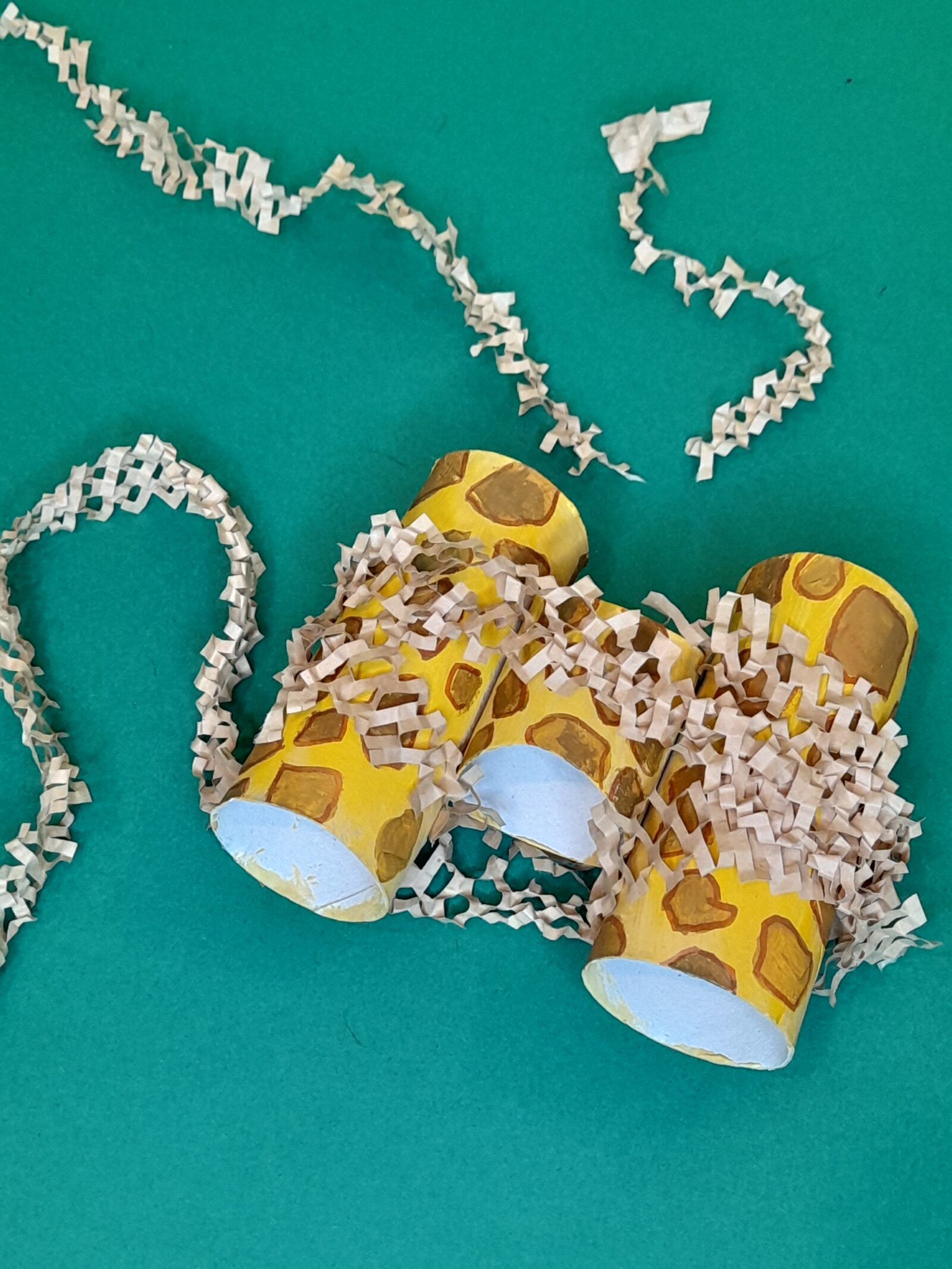 BINOCULAR CRAFT FOR KIDS! | Crazee Kids Art